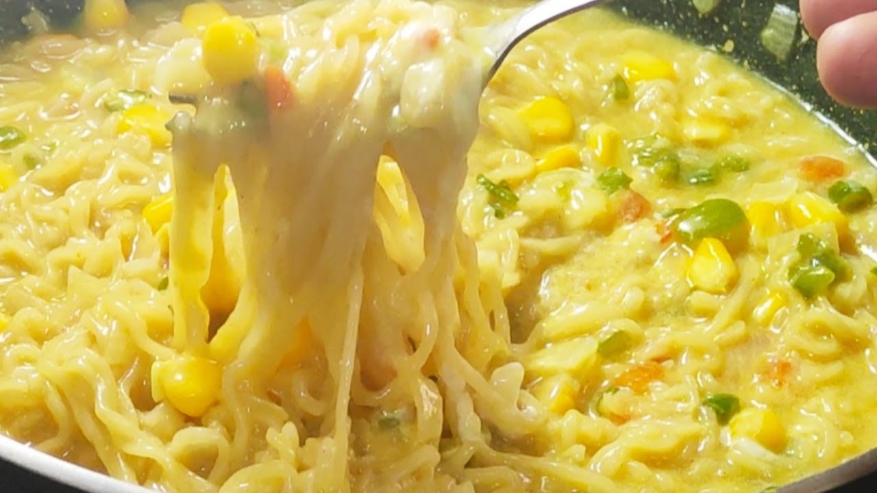 Cheese Chilli Maggi recipe | चीज़ चिली मैगी | Maggi Recipe | Cheesy ...