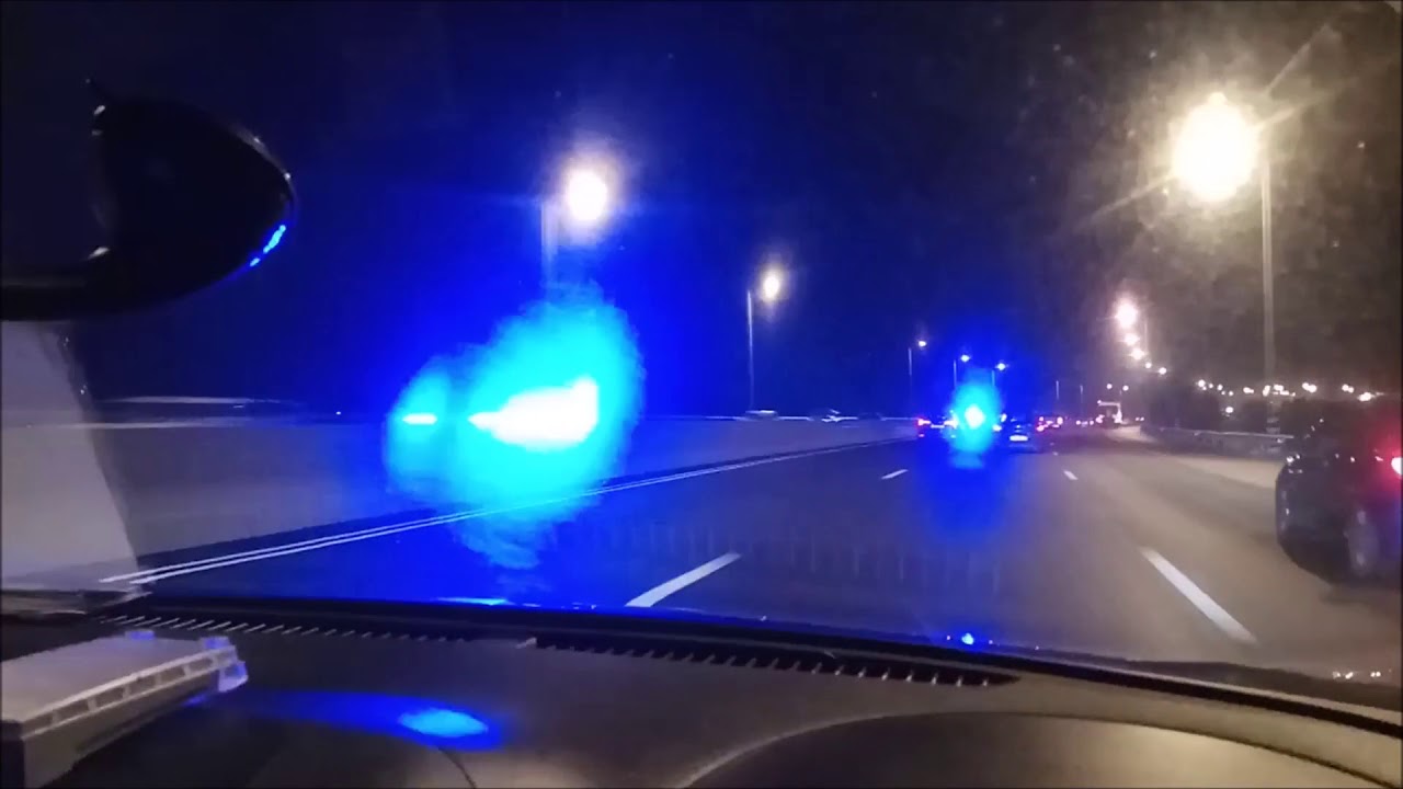 Netanyahu Motorcade Rushing to Defense Headquarters - YouTube