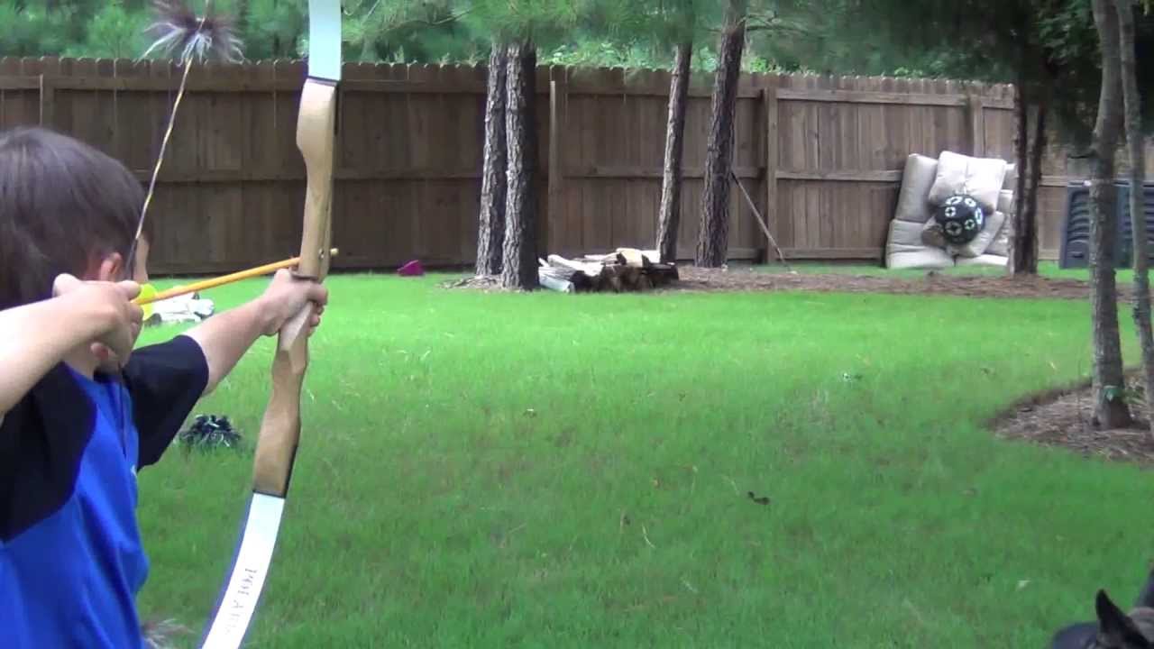 Kid's Samick Polaris Bow - YouTube