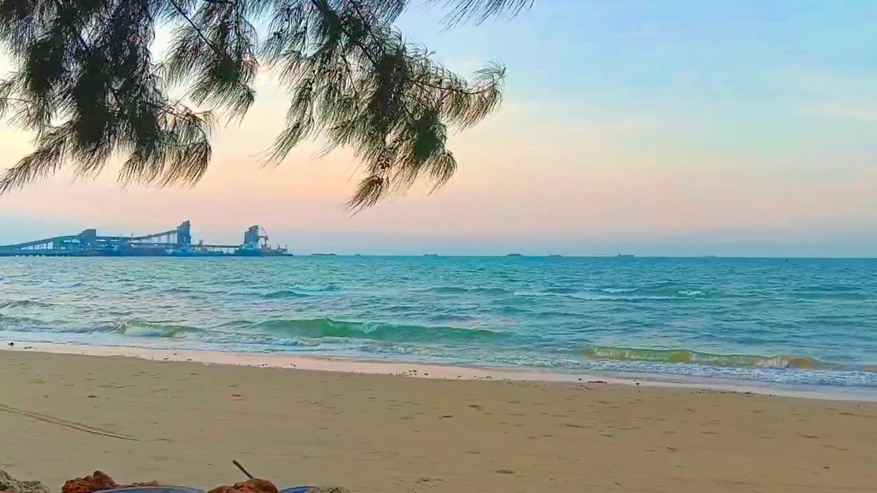 The Sound of Waves Crashing on the Beach | Lullaby | Relaxation ...