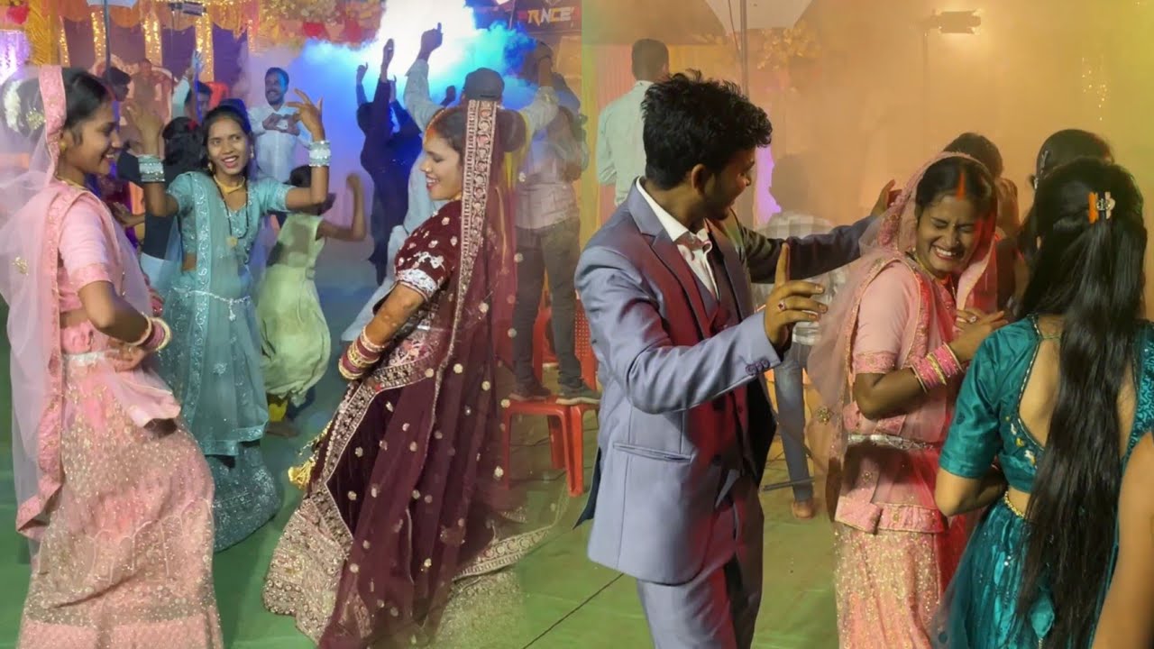 Derani Jethani Ke Dance 🤩😊 Ek Sath 😊 - YouTube