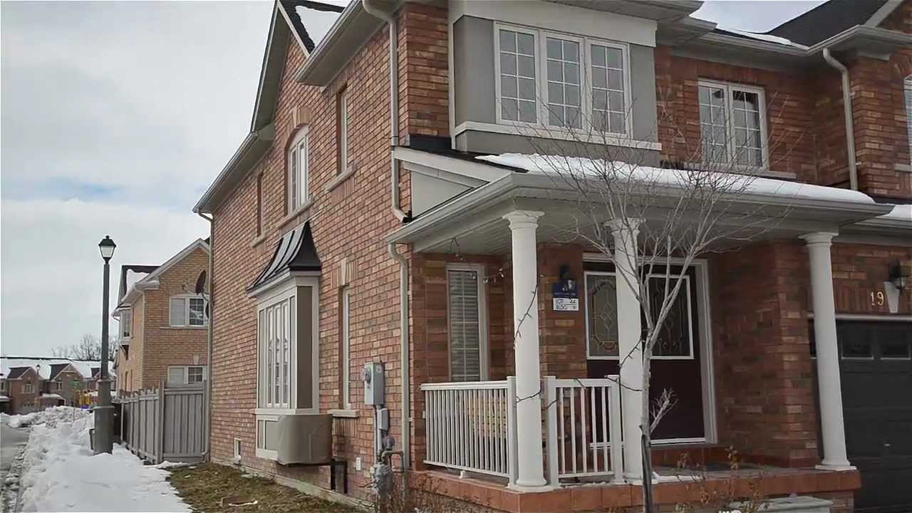 19 Camrose Street Brampton Vick Khuman - YouTube
