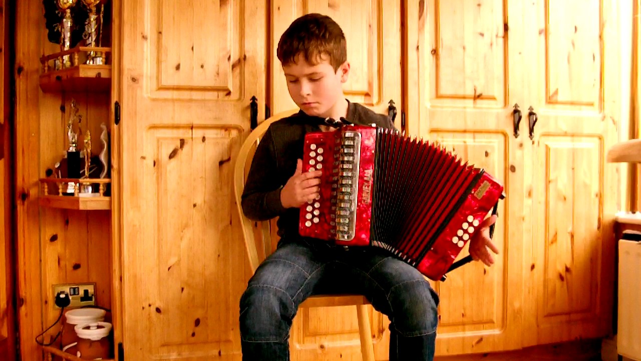 Tripping up the Stairs Jig - YouTube