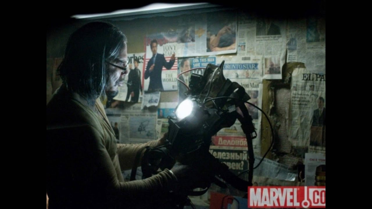 iron man 2:ACDC - Shoot To Thrill - YouTube