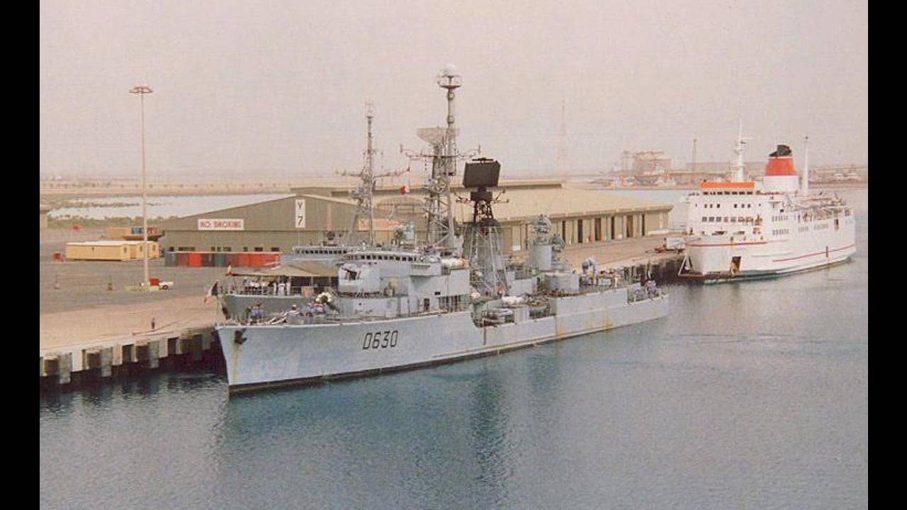 les escorteurs d'escadres T 47 classe surcouf episodes II - YouTube