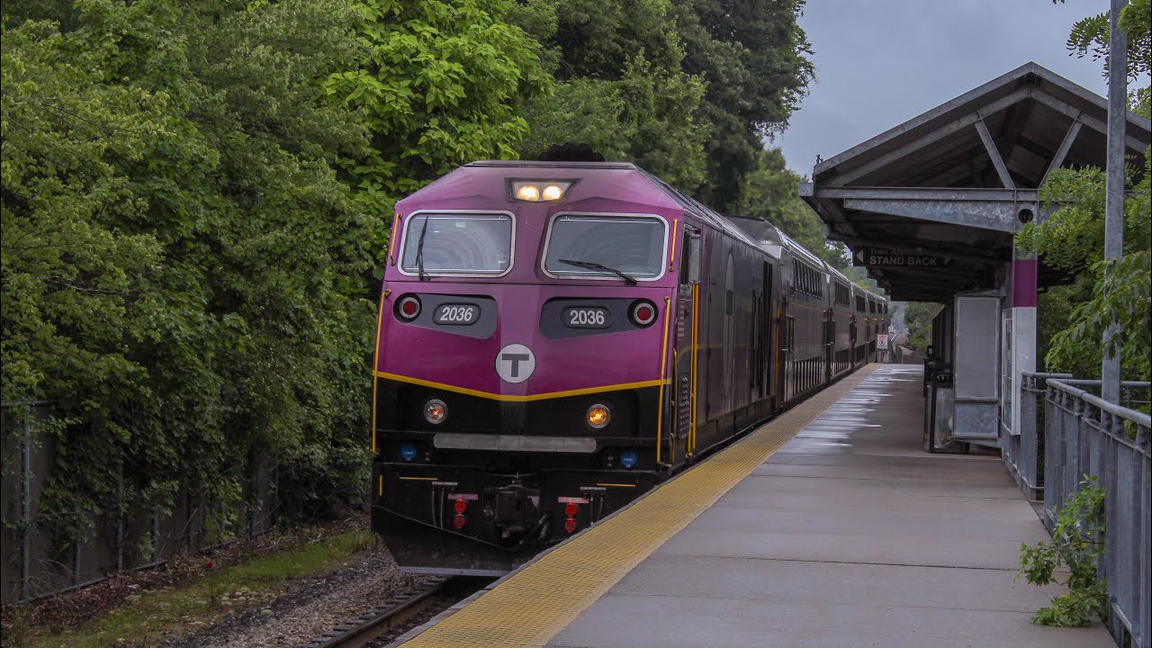 Great MBTA Commuter Rail Train Action @ Bridgewater!! (7/23/24 - YouTube