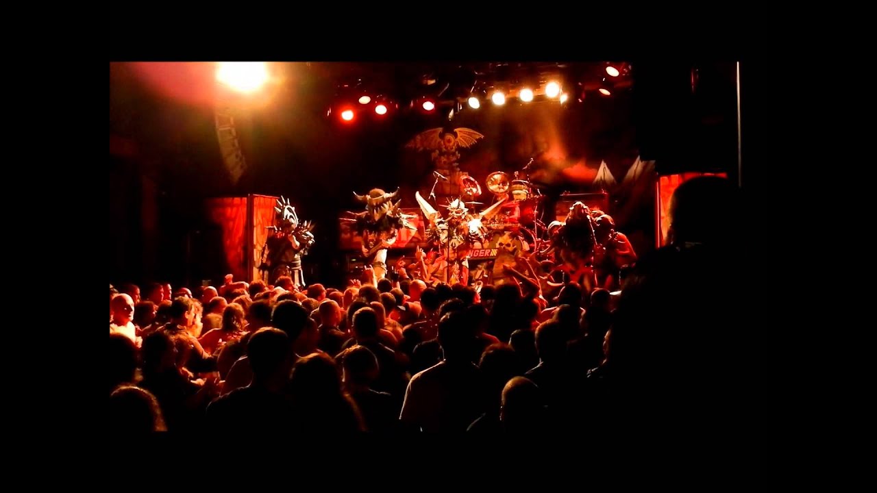 GWAR-Obama gets beheaded+Whargoul NY 10/16/12 - YouTube