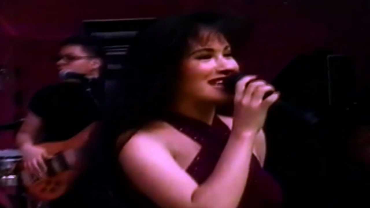 Selena La Carcacha [Rare Camera Angles] Restored and HD - YouTube