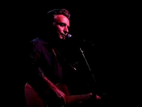 Michael Fracasso sings "Red, White & Blue" - YouTube