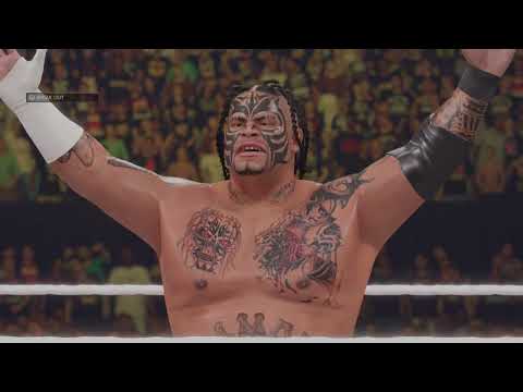 WWE - Umaga Vs. Rikishi Main Event Match - YouTube