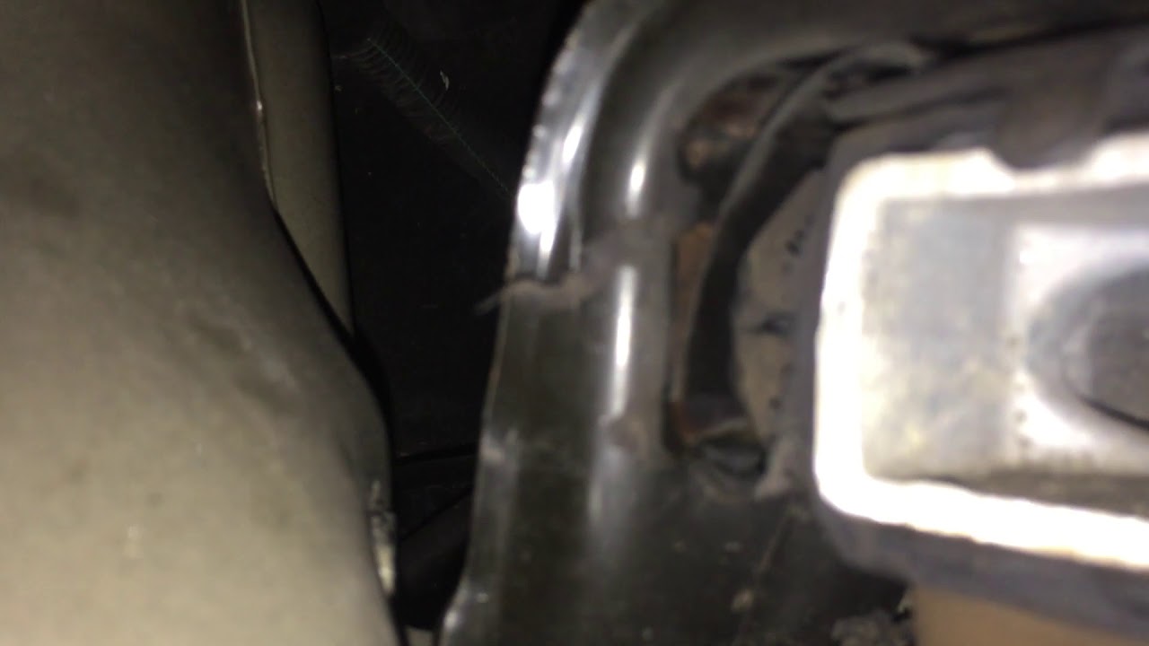 BAD TOP ENGINE MOUNT — ON PEUGEOT 307 - YouTube