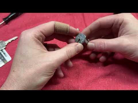 How FireKing’s Medeco Lock Works - YouTube