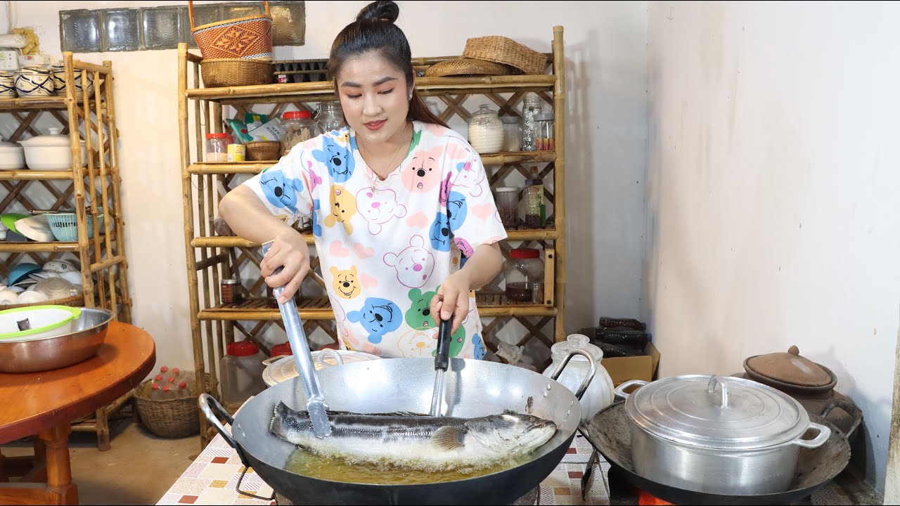 Simple and peaceful life in countryside / Prepare food for family's ...