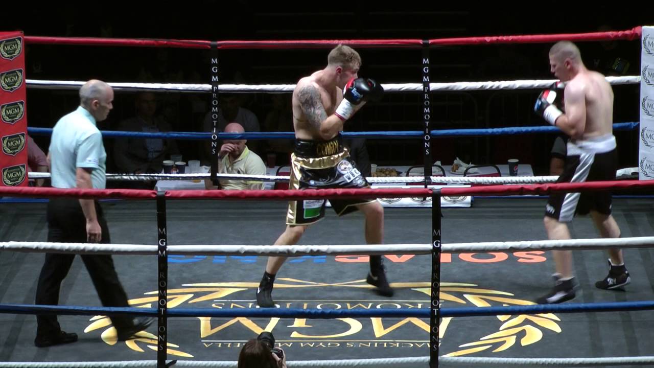Liam Conroy v Ferenc Albert - YouTube
