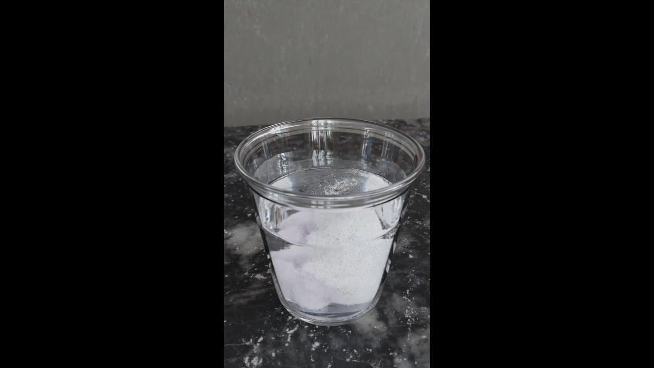 Houdini : water absorbing powder vellum simulation - YouTube
