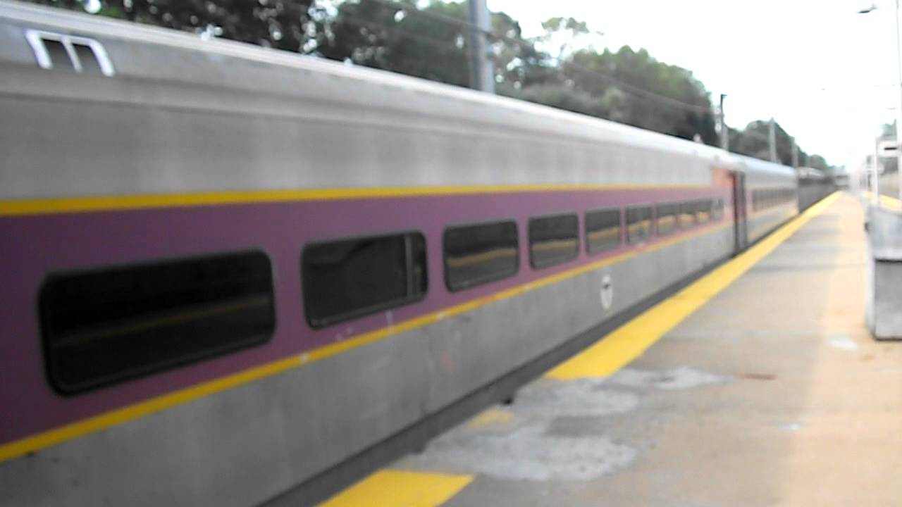 (HD) Cab-Car 1508 does 2 blows of the horn entering on MBTA 618. - YouTube