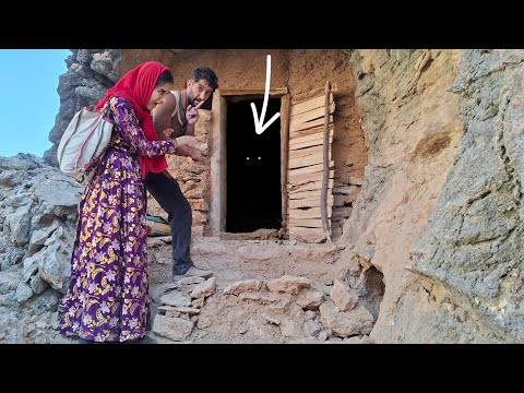 Evsiz bir göçebe çift, dağlardaki gizemli eski bir kulübede tuhaf bir yaratık buldu.
