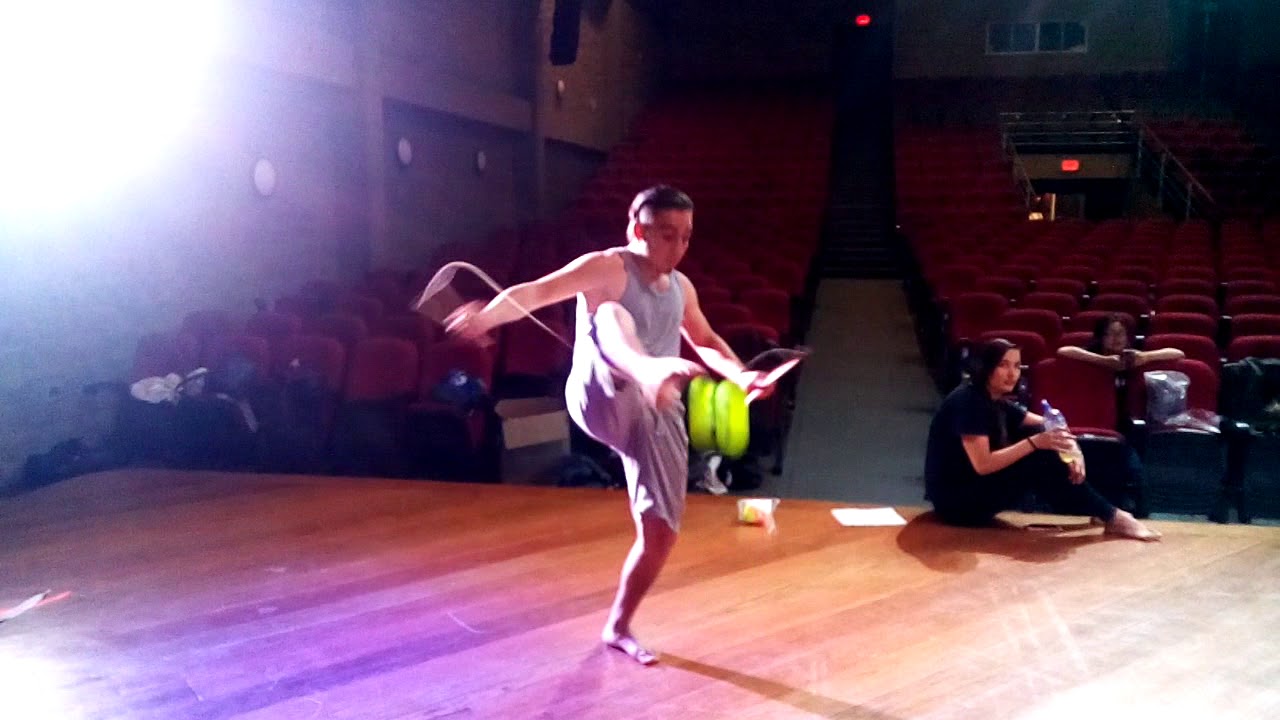Diabolo - YouTube