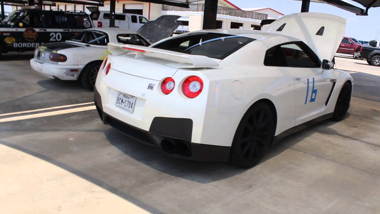 2011 Nissan GTR Rev, Start Up, Straight Pipe, LOUD! - YouTube