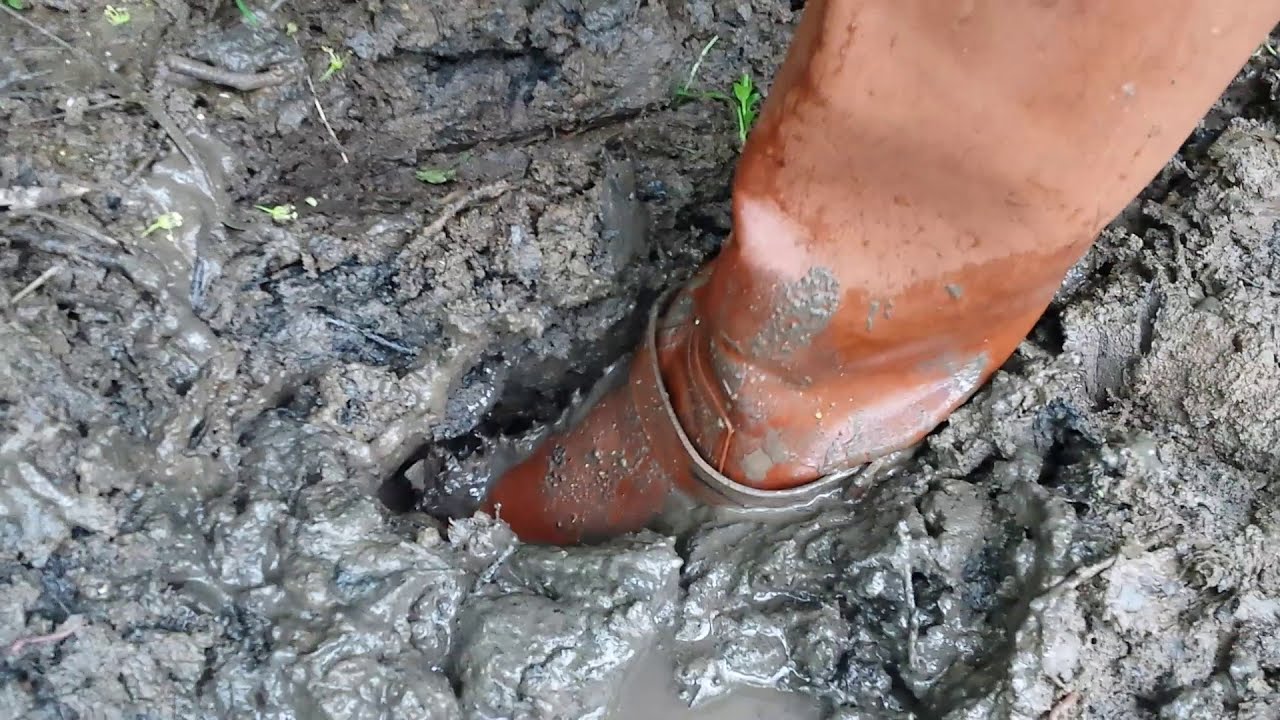 My High Brown Leather Boots, still great for wading in the mud - YouTube