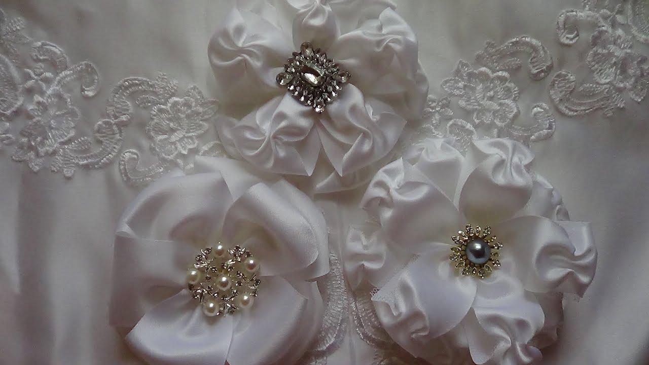 WHITE WEDDING FLOWER TUTORIAL - YouTube