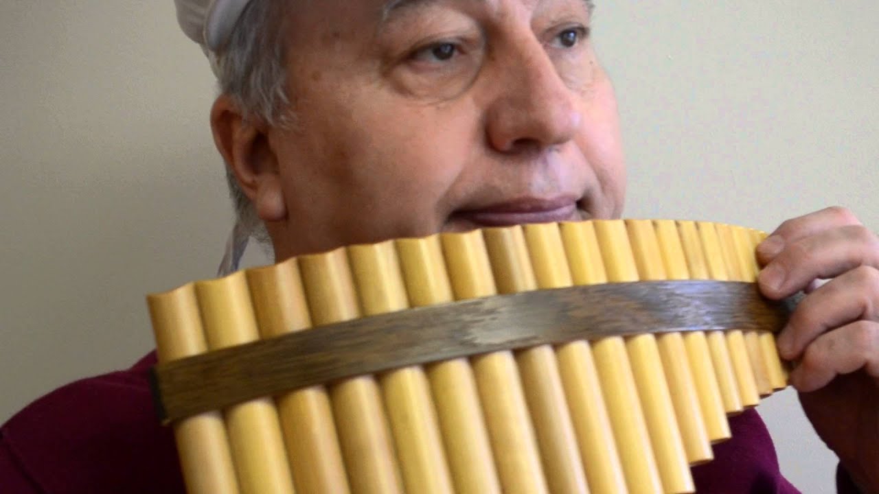 Savu Bobaru Sandule playing the panflute. - YouTube