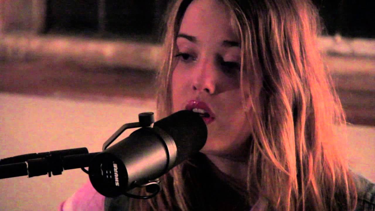 Dayle Sienna Ward - Blue Jeans (Cover) & Siren (Original) - YouTube