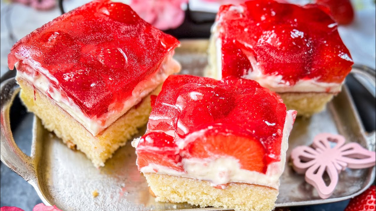 Erdbeerkuchen mit Pudding-Schmand Creme - YouTube