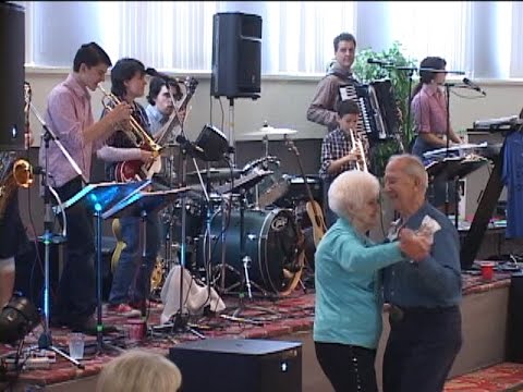 BOX ON BAND AT P.B.C.A. COUNTRY DANCE "ALL SHOOK UP MEDLEY" - YouTube