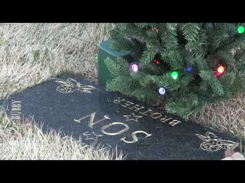 How To Decorate A Gravesite For Christmas