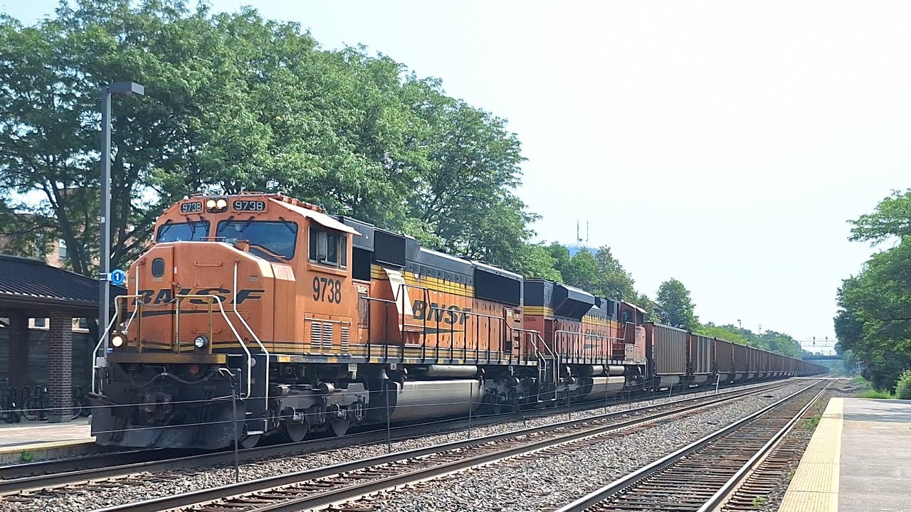 BNSF 9738 (SD70MACe) Leads an Empty Coal Drag past Naperville! (7/12/24 ...