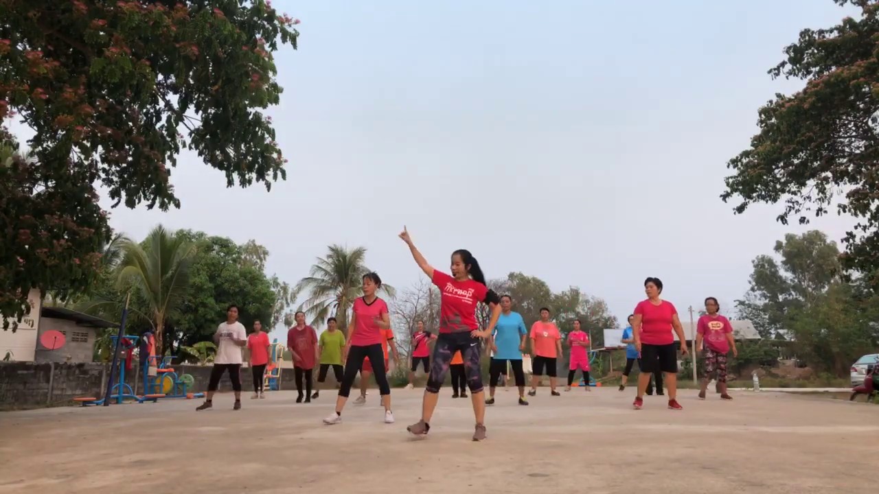 People Of The Mountain line dance (วันแรก) - YouTube