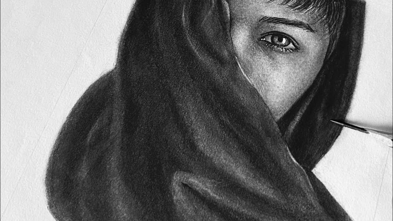 Drawing realistic skin graphite drawing - YouTube
