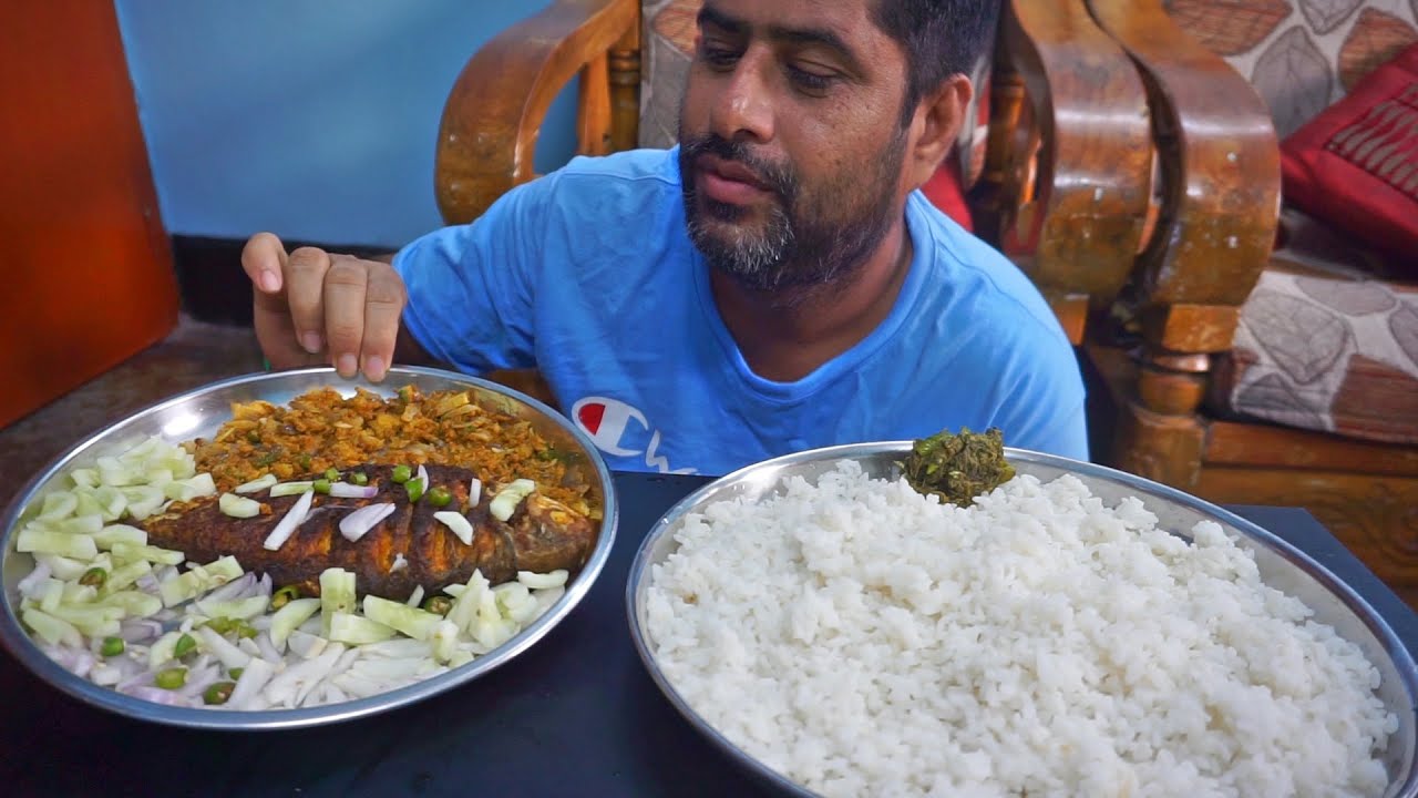lunch menu big fish fry, boyal fish curry and kochur shak - YouTube