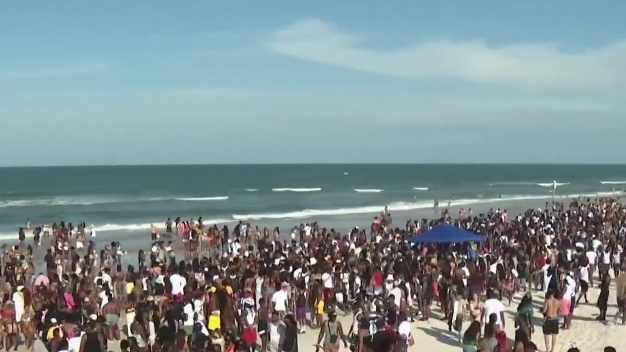 Busy holiday weekend at Central Florida beaches - YouTube