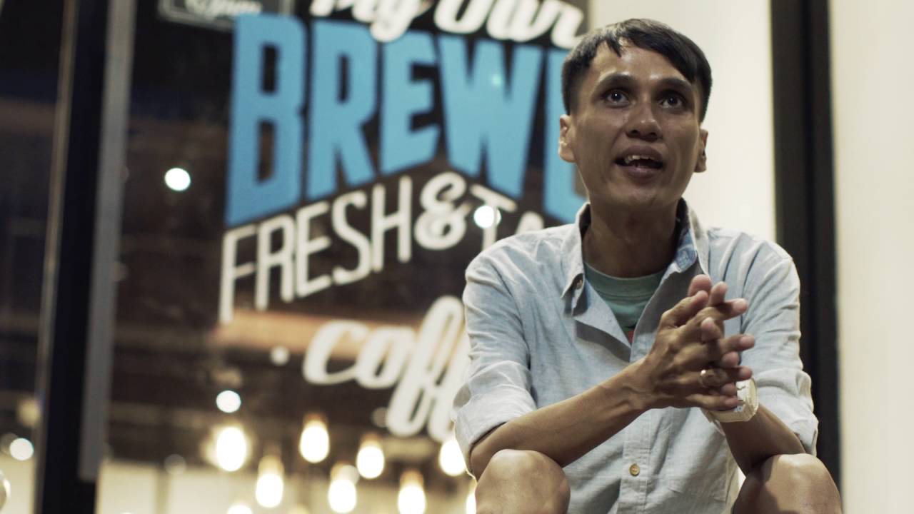 "Kembang Api Adalah..." - Edo Wallad - YouTube