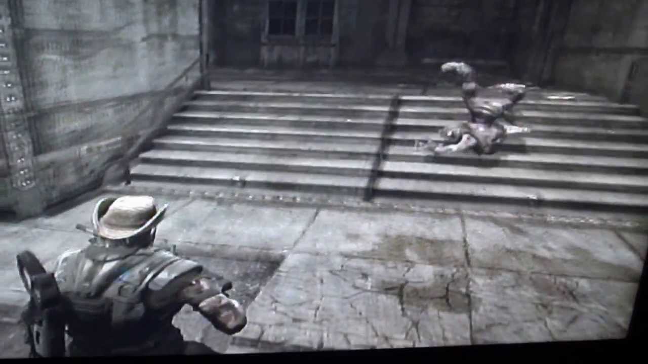 Gears of War 2 - Creepy Wretch - YouTube