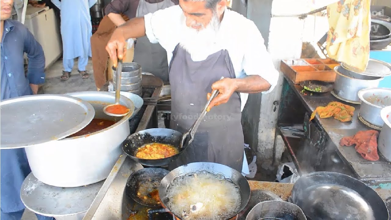 Sada Food in shahid hotel shewa adda swabi | Pak Foods - YouTube