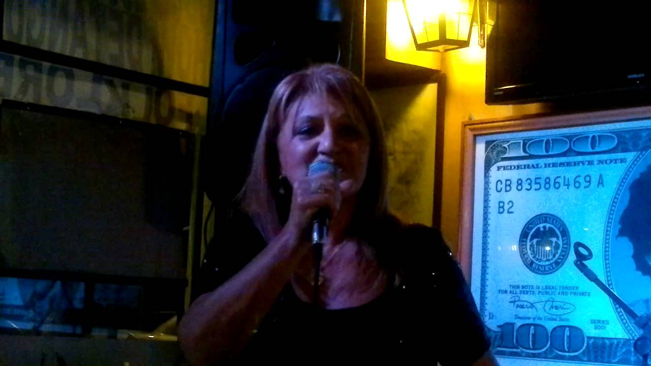 Betty Russo "Piensa en mí" - YouTube