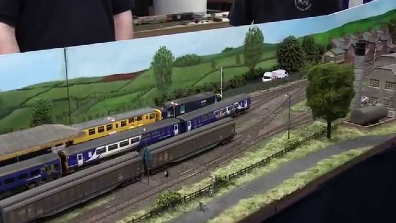 York Model Railway Exhibition 05/04/2015 - YouTube
