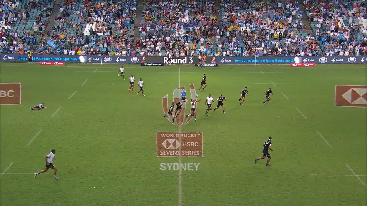 Highlights: Action-packed day two in Sydney - YouTube
