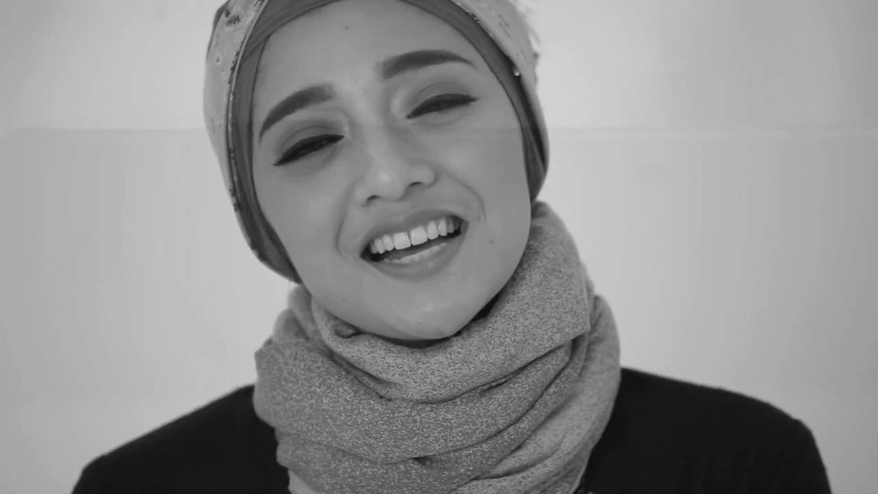 Kala Sejuk Hadir - Chiki Fawzi (Official Video Clip) - YouTube