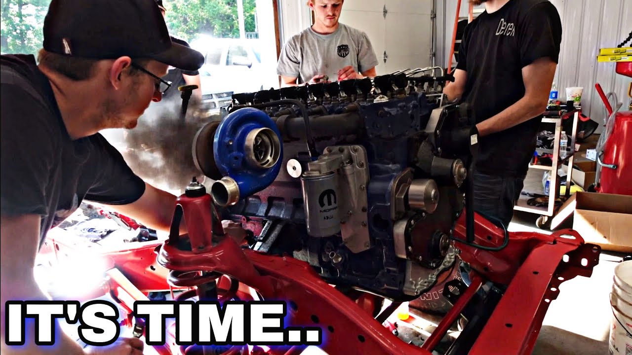 We Start The Cummins Show Truck For the First Time! - YouTube