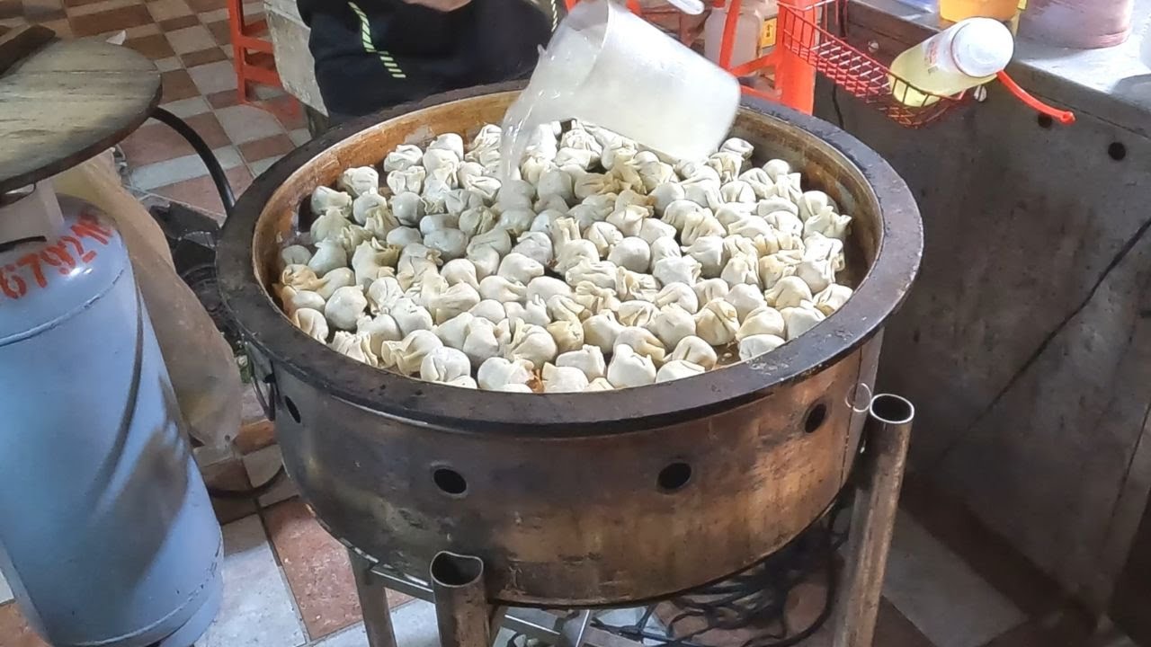 Taiwanese Streetfood Pan-fried Stuff Buns: Extra Crispy Crust, Tender ...