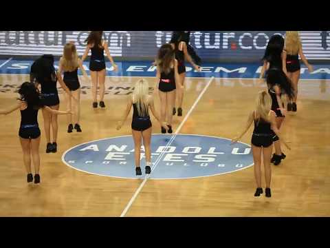 EFES BASKET TAKIMININ DANSÇI KIZLARI !