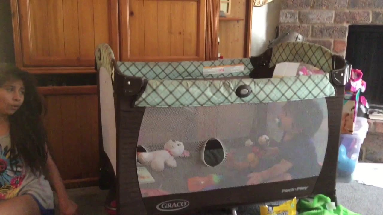 Niki and Kira sing: "Names of God" - YouTube