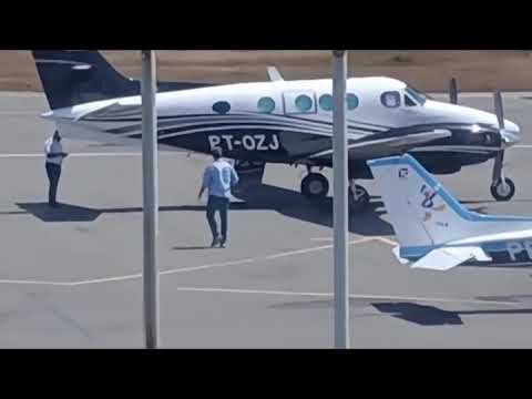Braide é flagrado usando avião na campanha após criticar adversários pela mesma prática no Maranhão