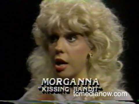 Paul Douglas and Morganna the kissing bandit, 1985 KARE/WTCN - YouTube