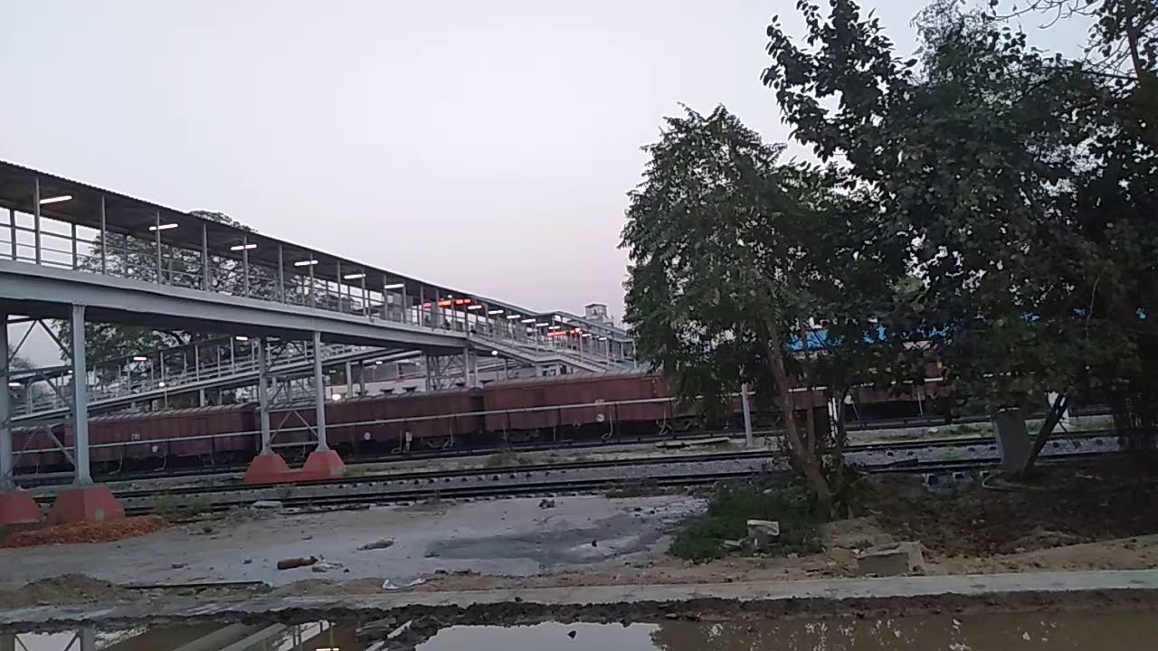 aishbagh railway station review location, ऐशबाग रेलवे स्टेशन - YouTube