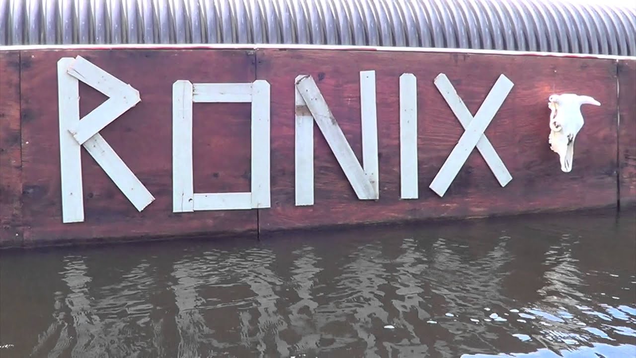 Wakeboarding at Lake Ronix - YouTube